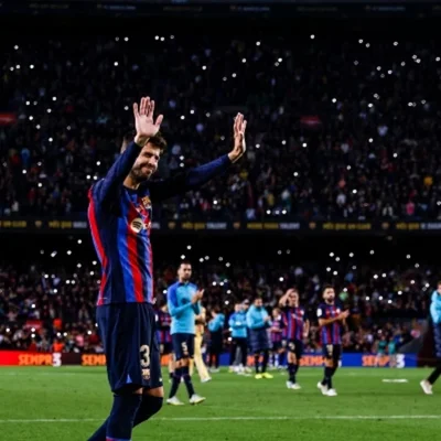 ¡Gracias Piqué! Así se vivió el adiós del defensa en el Camp Nou