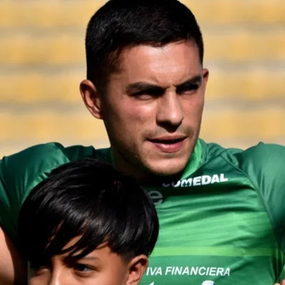 Walmer Pacheco y Kevin Salazar fueron presentados por sus nuevos equipos