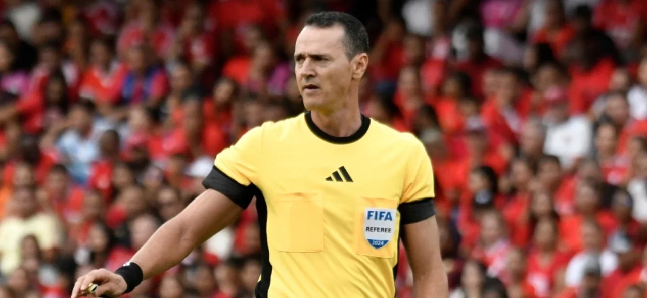 Esta fue la jugada que le reclamaron como penalti a Roldán