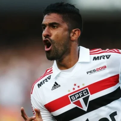 Santiago Tréllez: El jugador colombiano cada vez es más respetado en el ...