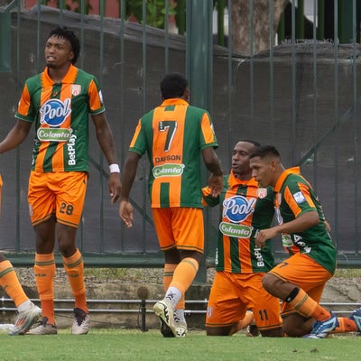 Envigado venció a Alianza V. y respira en la tabla del descenso