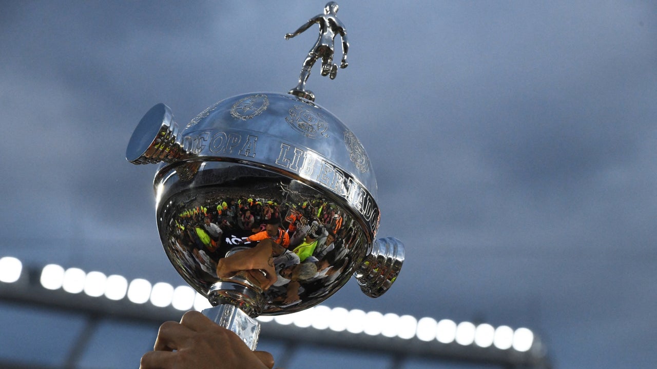 Peñarol presentó a joya del fútbol colombiano Luis Miguel Angulo