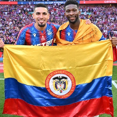 Daniel Muñoz y Jefferson Lerma fueron homenajeados en Inglaterra