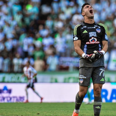 Santiago Mele reemplazaría a arquero de selección Colombia en su club
