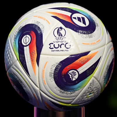 Conoce el balón inteligente que debutó en la Eurocopa Femenina 2025
