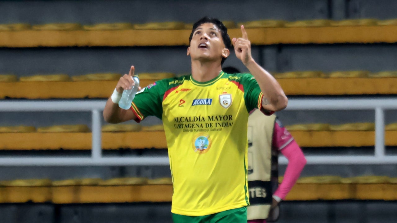 Fredy Montero casi marca un golazo con Real Cartagena