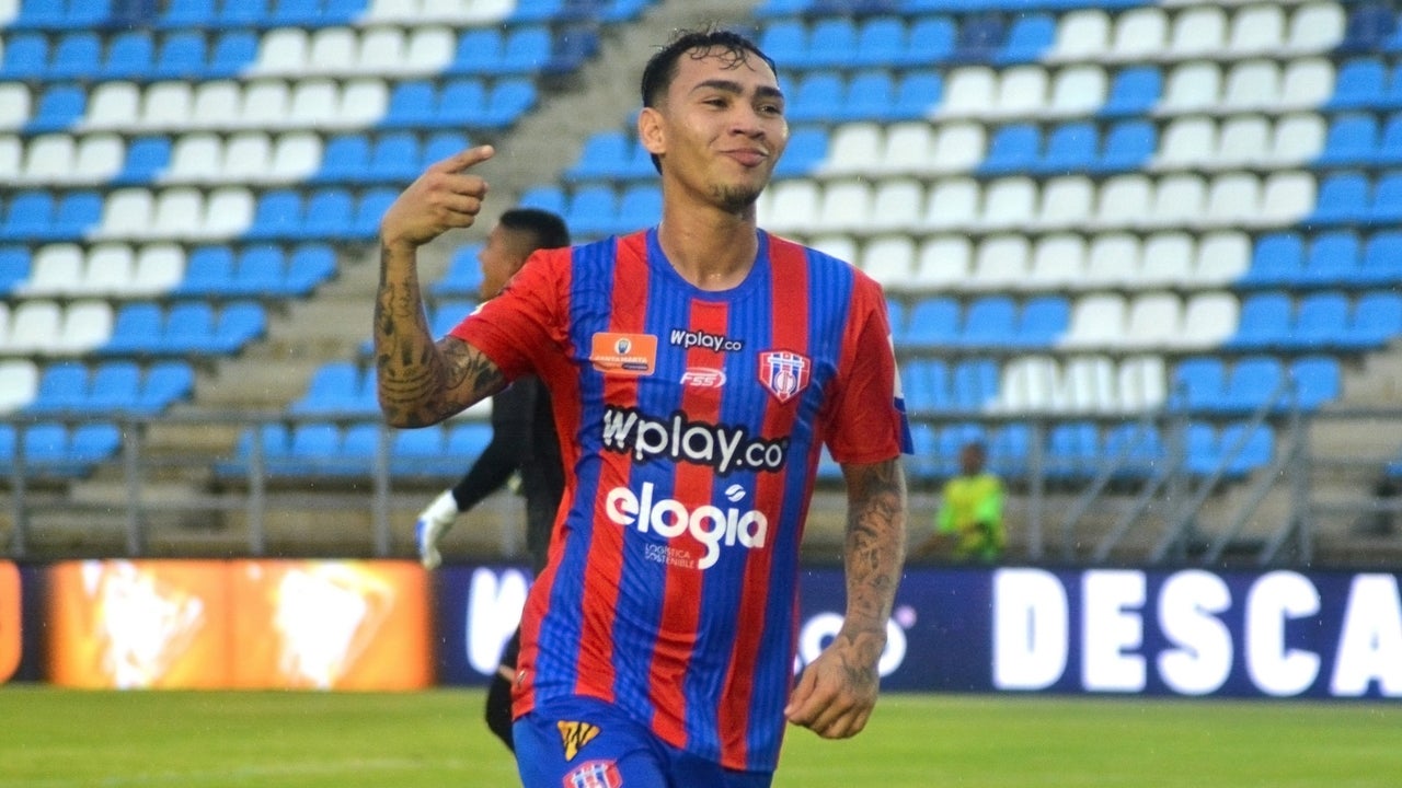 ¡Era el gol de Unión! Ricardo Márquez estrelló un tiro en el palo