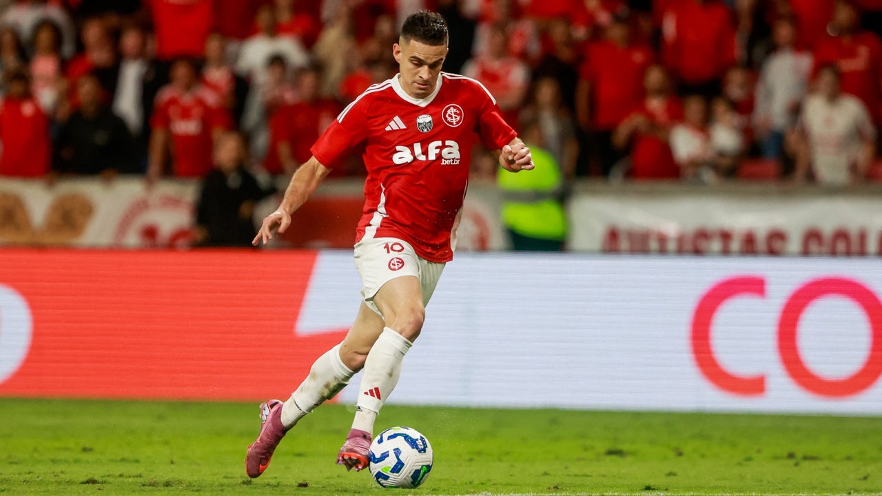 Santos Borré marcó su primer doblete con Internacional en 2026