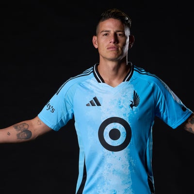James ya manda en Minnesota: el histórico récord que impuso el '10'