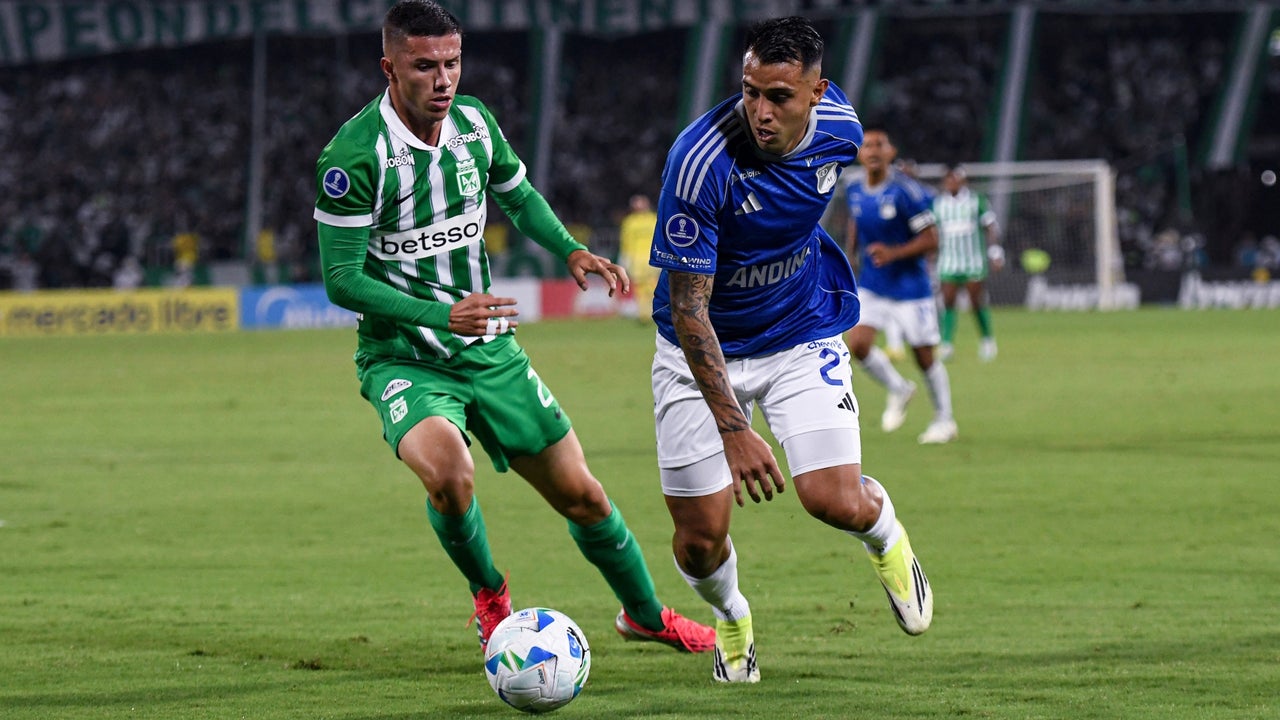 Contreras desató la locura por golazo de mitad de cancha a Nacional